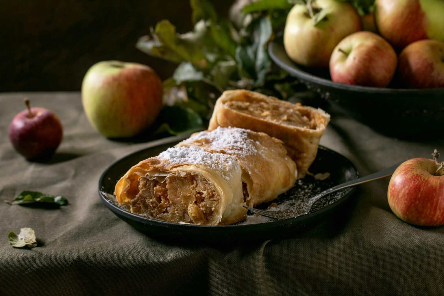 Discover 10 Fascinating Facts About Strudel - Food Facts Hub